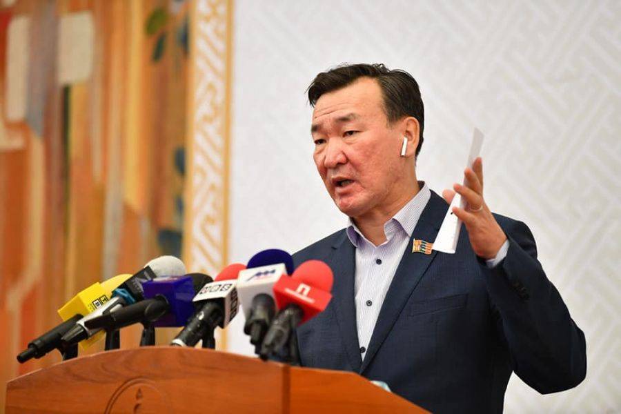 УИХ ЫН ГИШҮҮН С ГАНБААТАР ЭТТ КОМПАНИЙН ХУВЬЦААГ НИЙТЭД ИЛ БОЛГОХЫГ